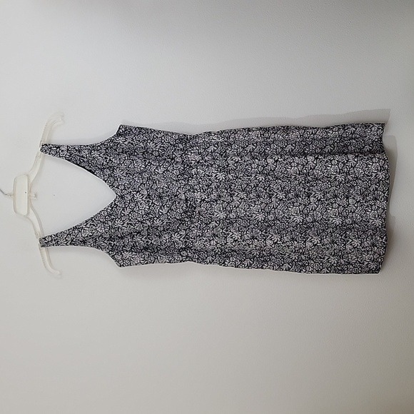 LOFT | Dresses | Loft Black White Floral Print Sleeveless Dress 8 ...
